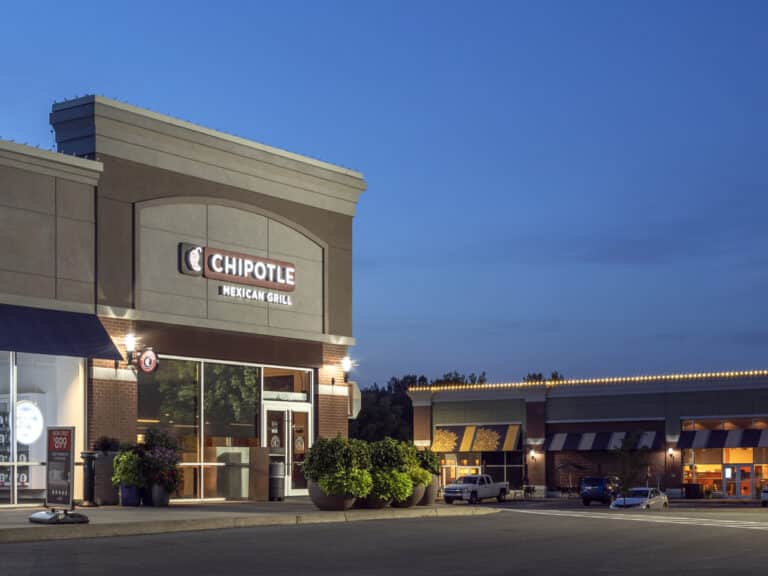 How to Make Your Dover, DE Storefront Pop with Eye-Catching Signs ...