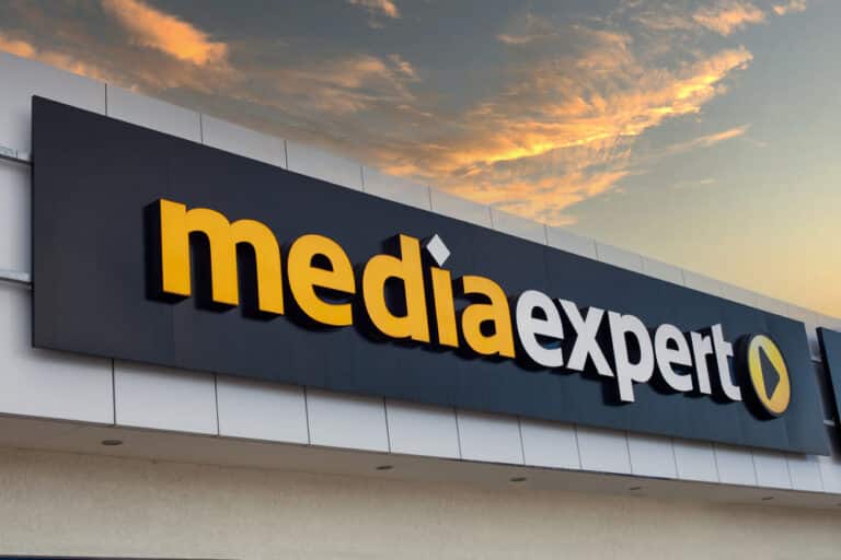 Make Your Business Visible With Outdoor Signage - Tupp Signs