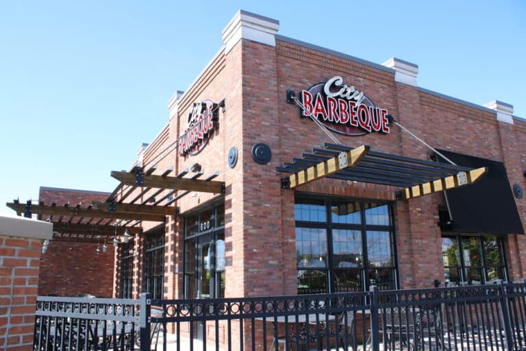 How to Use Signage to Elevate Your Building's Design: A Strategic Guide ...
