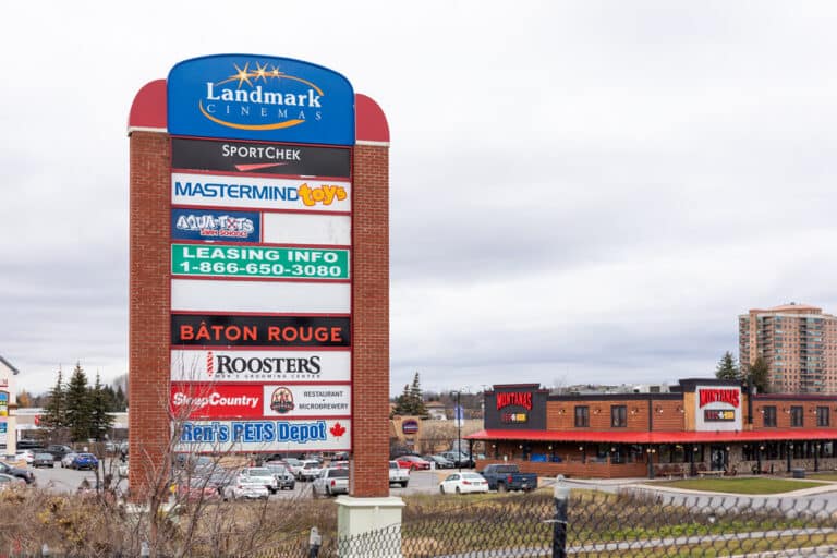 Multi-Tenant Pylon Signs: Boosting Visibility for Shopping Centers ...
