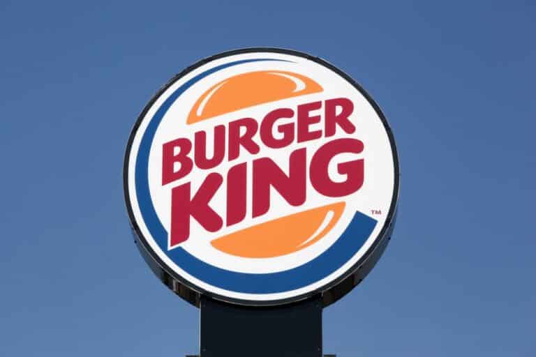 How Pylon Signs Increase Restaurant Visibility from Afar - Tupp Signs