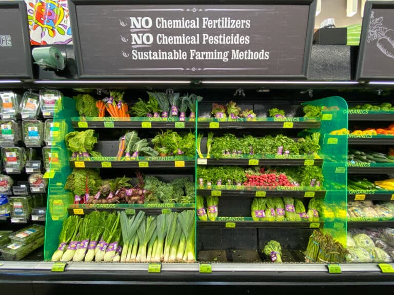 How Supermarkets Are Using Signage to Improve Shopper Experience - Tupp ...