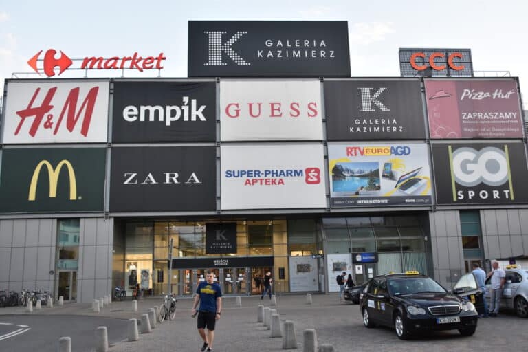 Pylon Signs: The Ultimate Guide for Modern Shopping Malls