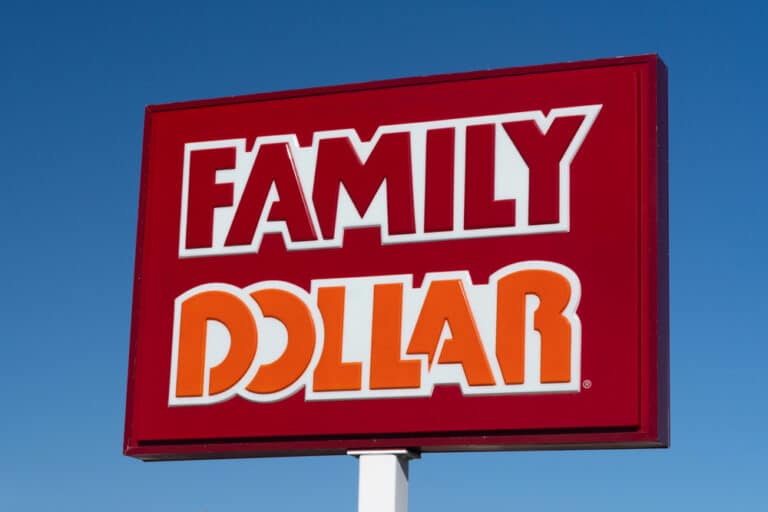 Why Every Retail Store Needs a Pylon Sign - Tupp Signs