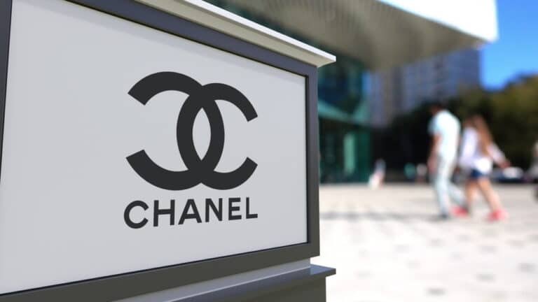 Luxury Brand Signage: How High-End Businesses Can Use Subtle Yet ...